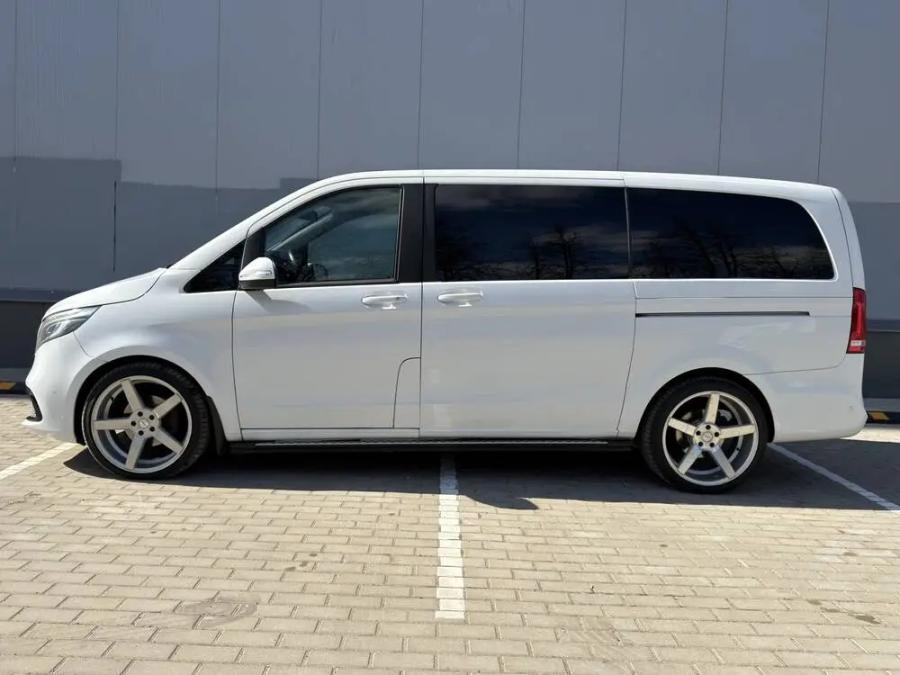 White Mercedes-Benz Vito V220 2014 in Riga, with an engine capacity of 2.20 L and mileage of 512 thousand km for 18900 €, photo 5 on AUTOMOTO.COM.LV