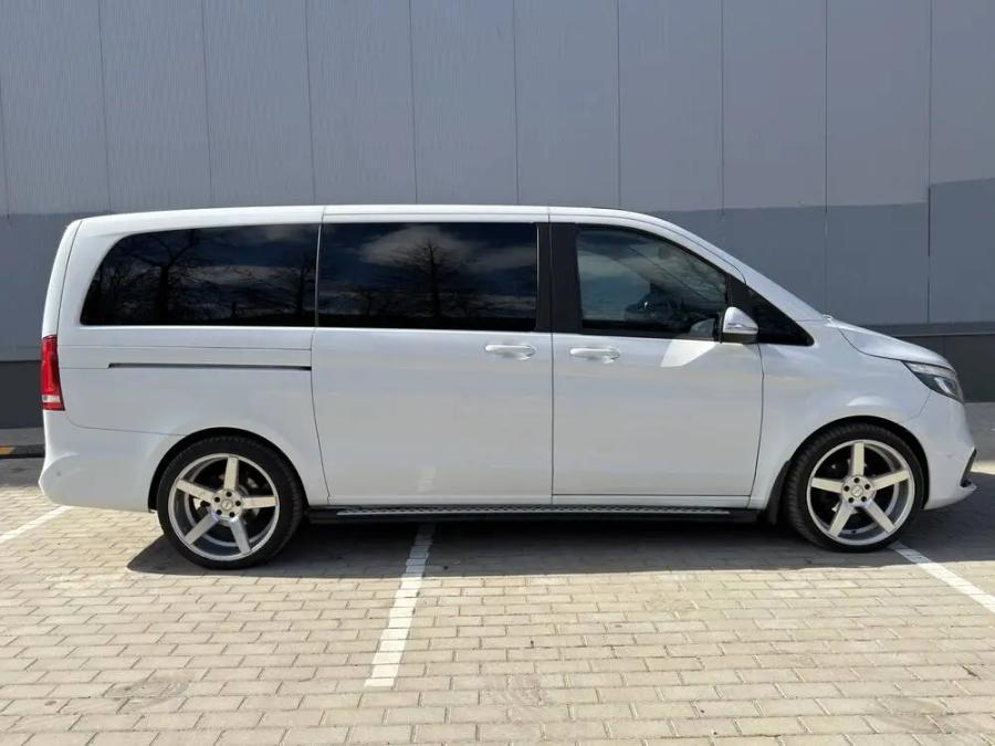 White Mercedes-Benz Vito V220 2014 in Riga, with an engine capacity of 2.20 L and mileage of 512 thousand km for 18900 €, photo 9 on AUTOMOTO.COM.LV