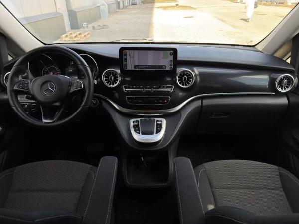 Balts Mercedes-Benz Vito V220 2014 Rīga, ar dzinēja tilpumu 2.20 L un nobraukumu 512 tūkst. km par 18900 €, foto 9 vietnē AUTOMOTO.COM.LV