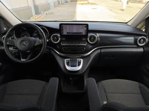 White Mercedes-Benz Vito V220 2014 in Riga, with an engine capacity of 2.20 L and mileage of 512 thousand km for 18900 €, photo 10 on AUTOMOTO.COM.LV