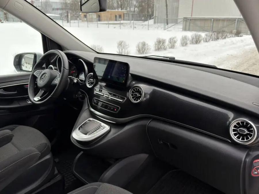 White Mercedes-Benz Vito V220 2014 in Riga, with an engine capacity of 2.20 L and mileage of 512 thousand km for 18900 €, photo 12 on AUTOMOTO.COM.LV