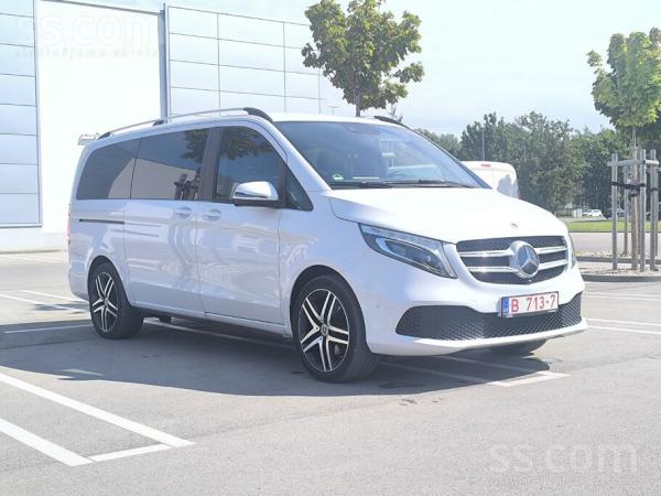 White Mercedes-Benz Vito V220 2022 in Riga, with an engine capacity of 2.00 L and mileage of 103 thousand km for 44900 €, photo 1 on AUTOMOTO.COM.LV