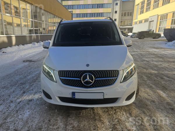 White Mercedes-Benz Vito V220 2018 in Riga, with an engine capacity of 2.20 L and mileage of 60 thousand km for 37500 €, photo 2 on AUTOMOTO.COM.LV