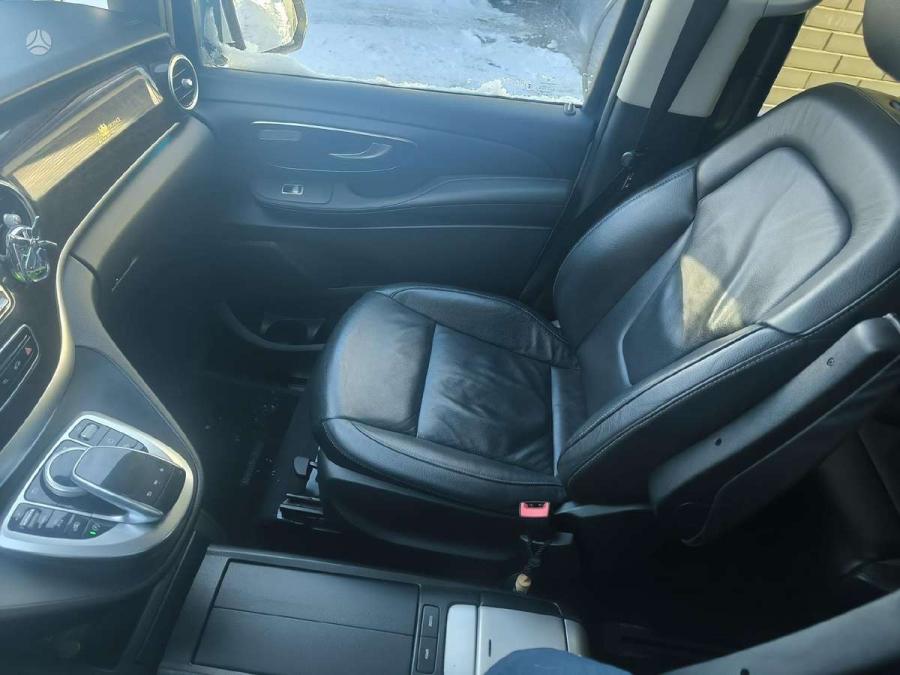 White Mercedes-Benz Vito V220 2019 in Vilnius, with an engine capacity of 2.14 L and mileage of 231 thousand km for 36300 €, photo 13 on AUTOMOTO.COM.LV