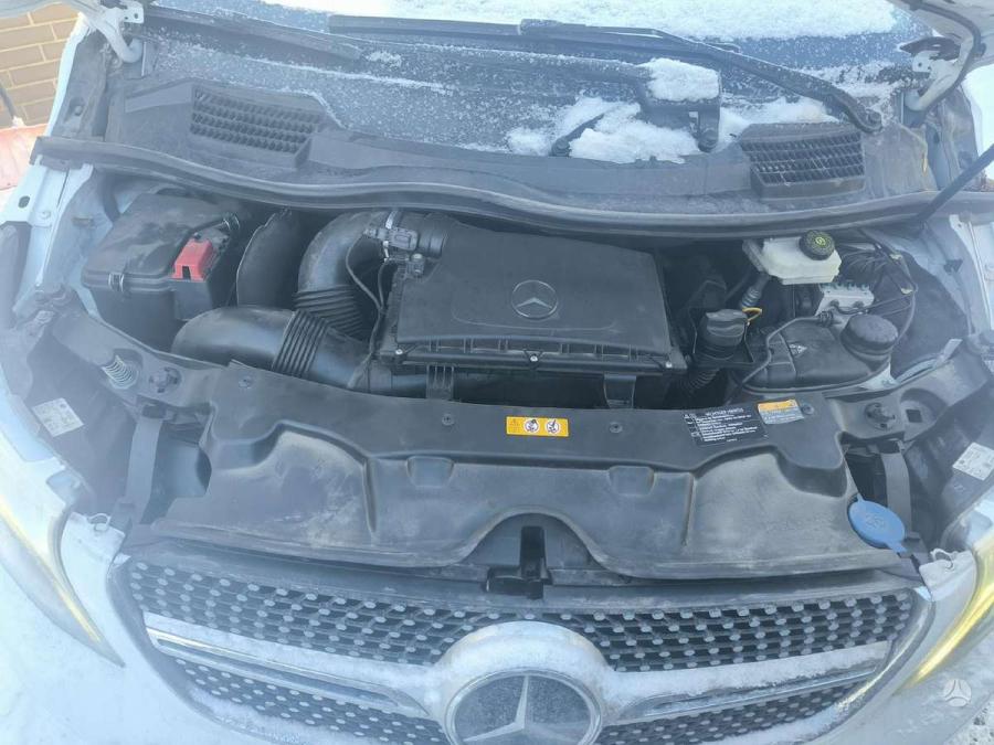 White Mercedes-Benz Vito V220 2019 in Vilnius, with an engine capacity of 2.14 L and mileage of 231 thousand km for 36300 €, photo 22 on AUTOMOTO.COM.LV