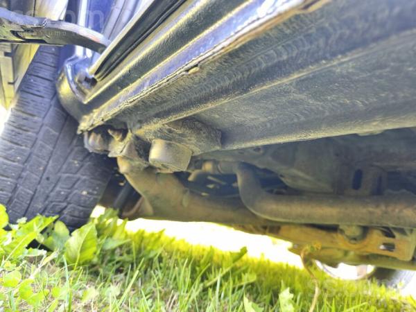 Violets Mercedes-Benz Vito 2009 Jēkabpils, ar dzinēja tilpumu 2.20 L un nobraukumu 317 tūkst. km par 5950 €, foto 6 vietnē AUTOMOTO.COM.LV