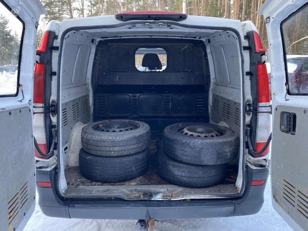 White Mercedes-Benz Vito 2005 in Jonava, with an engine capacity of 2.14 L and mileage of 469 thousand km for 2450 €, photo 7 on AUTOMOTO.COM.LV