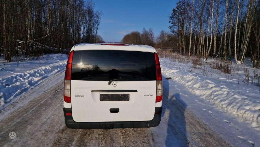 Balts Mercedes-Benz Vito 2006 Viļņa, ar dzinēja tilpumu 2.19 L un nobraukumu 293 tūkst. km par 4450 €, foto 7 vietnē AUTOMOTO.COM.LV