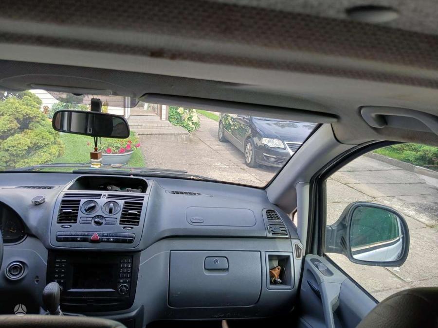 White Mercedes-Benz Vito 2006 in Kaunas, with an engine capacity of 2.15 L and mileage of 370 thousand km for 2900 €, photo 4 on AUTOMOTO.COM.LV