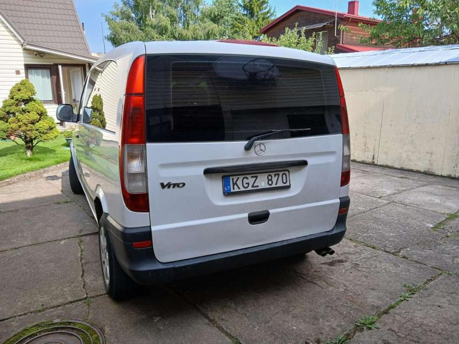 White Mercedes-Benz Vito 2006 in Kaunas, with an engine capacity of 2.15 L and mileage of 370 thousand km for 2900 €, photo 7 on AUTOMOTO.COM.LV