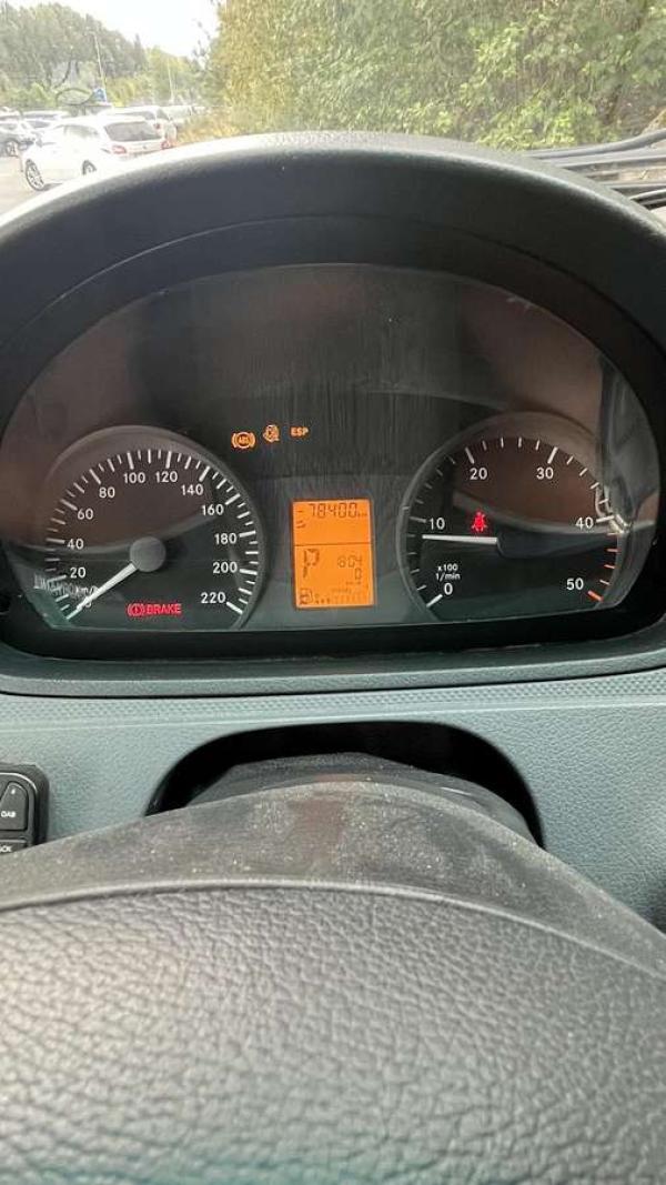 Balts Mercedes-Benz Vito 2007 Kauņa, ar dzinēja tilpumu 2.15 L un nobraukumu 343 tūkst. km par 2500 €, foto 8 vietnē AUTOMOTO.COM.LV