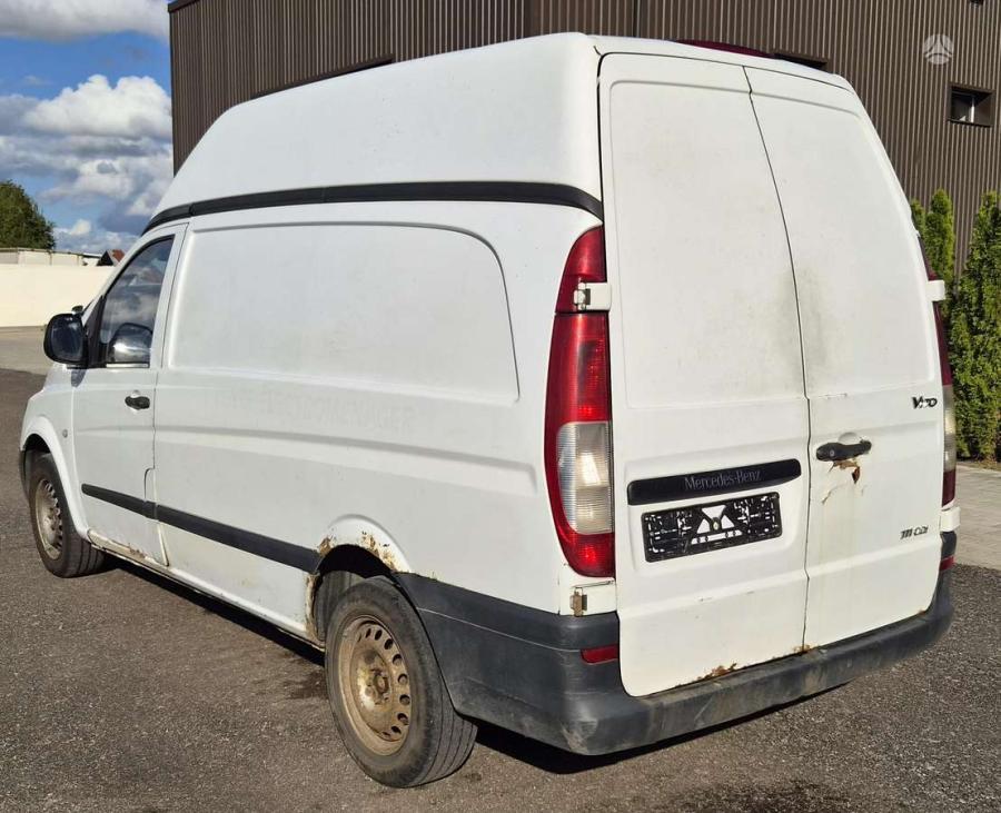 Balts Mercedes-Benz Vito 2008 Viļņa, ar dzinēja tilpumu 2.15 L un nobraukumu 467 tūkst. km par 2000 €, foto 4 vietnē AUTOMOTO.COM.LV