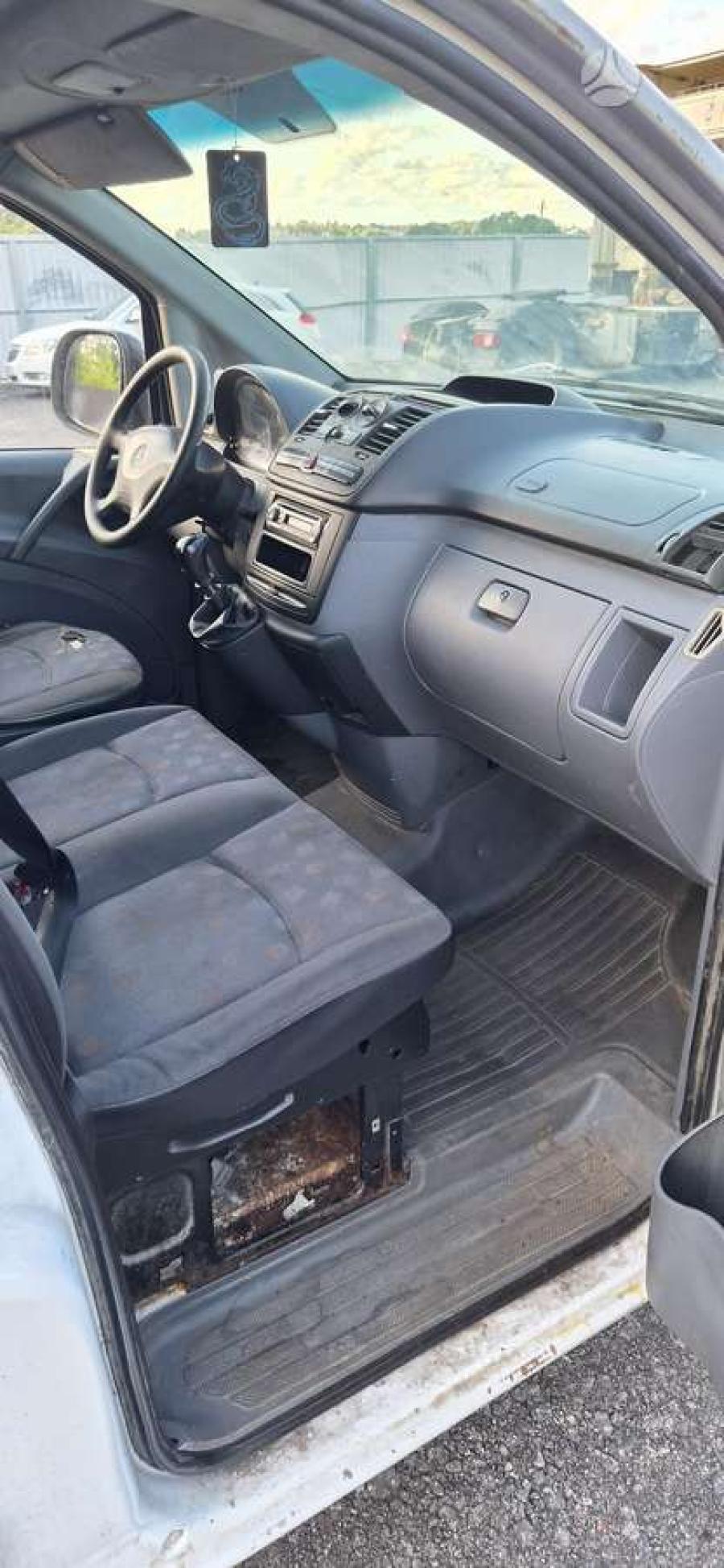Balts Mercedes-Benz Vito 2008 Viļņa, ar dzinēja tilpumu 2.15 L un nobraukumu 467 tūkst. km par 2000 €, foto 16 vietnē AUTOMOTO.COM.LV