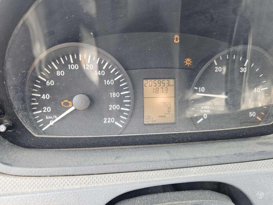 Balts Mercedes-Benz Vito 2009 Viļņa, ar dzinēja tilpumu 2.15 L un nobraukumu 206 tūkst. km par 2660 €, foto 11 vietnē AUTOMOTO.COM.LV
