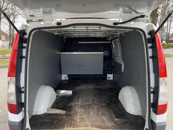 White Mercedes-Benz Vito 2011 in Taurage, with an engine capacity of 2.20 L and mileage of 265 thousand km for 4800 €, photo 6 on AUTOMOTO.COM.LV