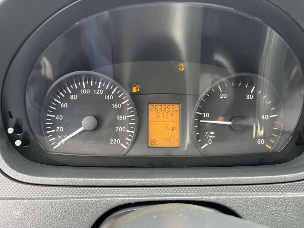 White Mercedes-Benz Vito 2011 in Taurage, with an engine capacity of 2.20 L and mileage of 265 thousand km for 4800 €, photo 9 on AUTOMOTO.COM.LV