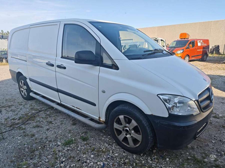White Mercedes-Benz Vito 2011 in Kaunas, with an engine capacity of 2.14 L and mileage of 297 thousand km for 2850 €, photo 1 on AUTOMOTO.COM.LV