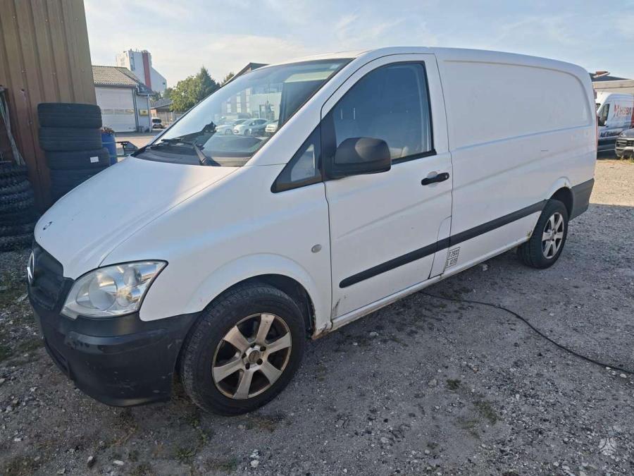 White Mercedes-Benz Vito 2011 in Kaunas, with an engine capacity of 2.14 L and mileage of 297 thousand km for 2850 €, photo 3 on AUTOMOTO.COM.LV