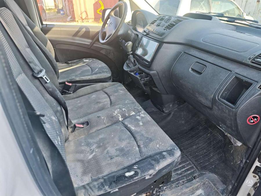 White Mercedes-Benz Vito 2011 in Kaunas, with an engine capacity of 2.14 L and mileage of 297 thousand km for 2850 €, photo 8 on AUTOMOTO.COM.LV