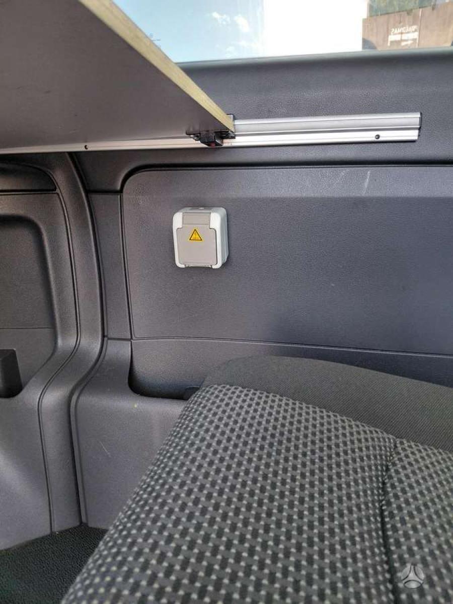 White Mercedes-Benz Vito 2011 in Panevezys, with an engine capacity of 2.10 L and mileage of 309 thousand km for 7900 €, photo 9 on AUTOMOTO.COM.LV