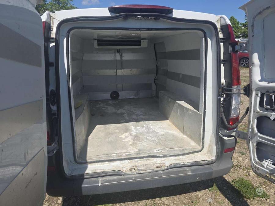 Balts Mercedes-Benz Vito 2012 Tauragė, ar dzinēja tilpumu 2.14 L un nobraukumu 221 tūkst. km par 3650 €, foto 8 vietnē AUTOMOTO.COM.LV