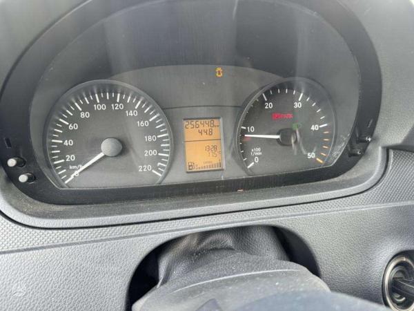Balts Mercedes-Benz Vito 2012 Radviliškis, ar dzinēja tilpumu 2.14 L un nobraukumu 257 tūkst. km par 5142 €, foto 11 vietnē AUTOMOTO.COM.LV