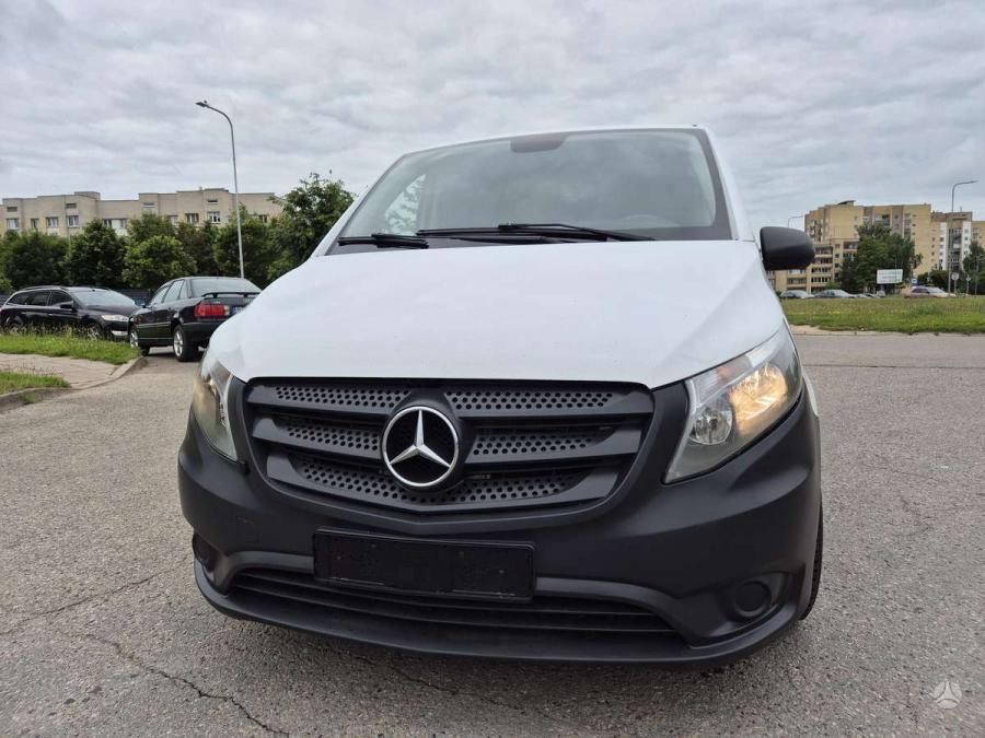 White Mercedes-Benz Vito 2015 in Panevezys, with an engine capacity of 1.60 L and mileage of 255 thousand km for 5600 €, photo 10 on AUTOMOTO.COM.LV
