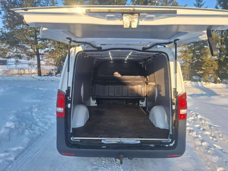 White Mercedes-Benz Vito 2016 in Taurage, with an engine capacity of 1.60 L and mileage of 204 thousand km for 4700 €, photo 3 on AUTOMOTO.COM.LV