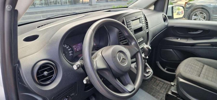White Mercedes-Benz Vito 2017 in Marijampole, with an engine capacity of 2.14 L and mileage of 279 thousand km for 14600 €, photo 11 on AUTOMOTO.COM.LV