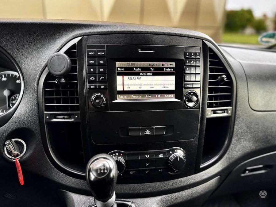 White Mercedes-Benz Vito 2017 in Klaipeda, with an engine capacity of 1.60 L and mileage of 156 thousand km for 11750 €, photo 16 on AUTOMOTO.COM.LV