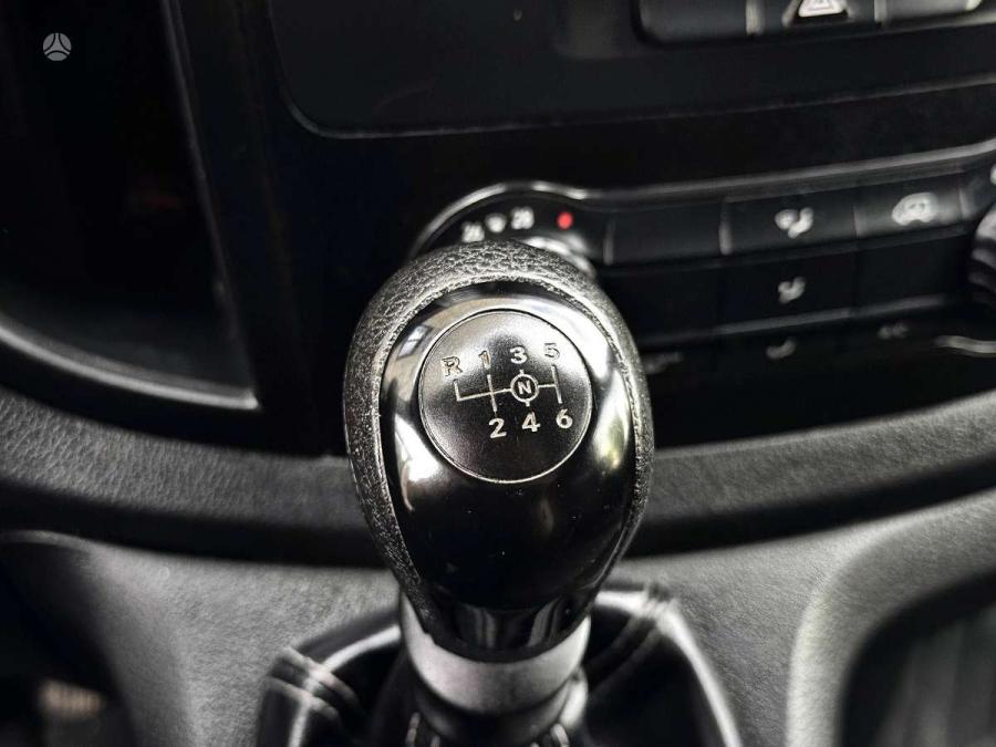 White Mercedes-Benz Vito 2017 in Klaipeda, with an engine capacity of 1.60 L and mileage of 156 thousand km for 11750 €, photo 17 on AUTOMOTO.COM.LV