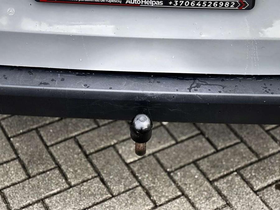 White Mercedes-Benz Vito 2017 in Klaipeda, with an engine capacity of 1.60 L and mileage of 156 thousand km for 11750 €, photo 28 on AUTOMOTO.COM.LV