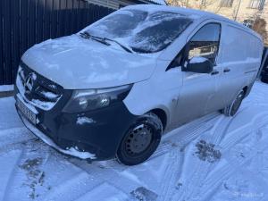 White Mercedes-Benz Vito 2018 in Kaunas, with an engine capacity of 2.10 L and mileage of 138 thousand km for 9200 €, photo  on AUTOMOTO.COM.LV