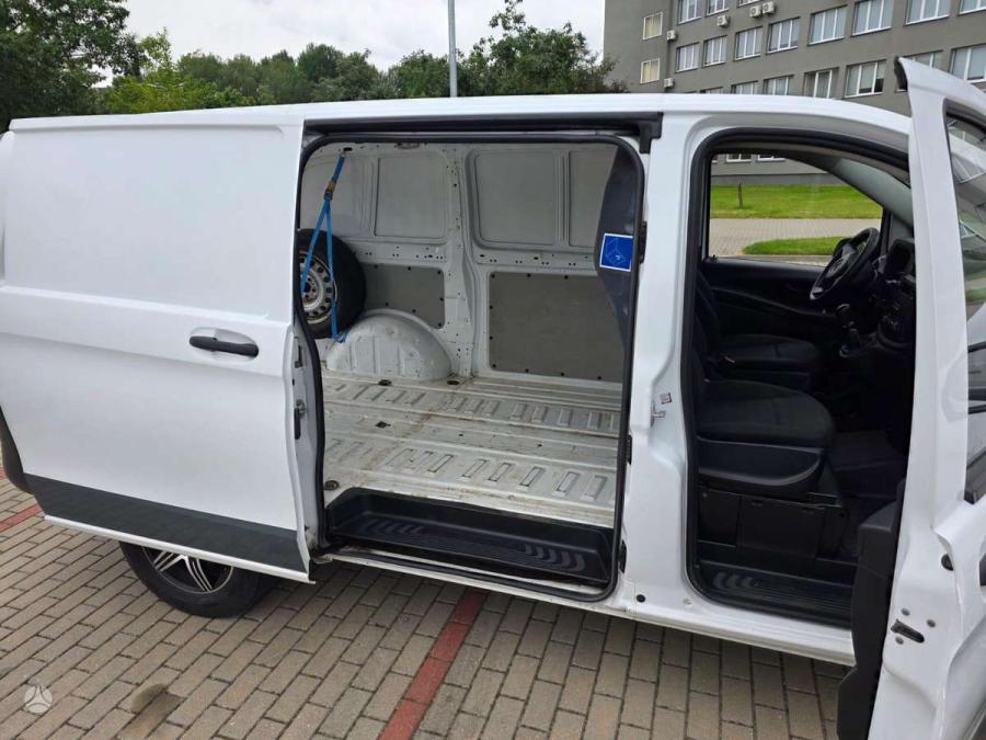 Balts Mercedes-Benz Vito 2018 Kauņa, ar dzinēja tilpumu 1.60 L un nobraukumu 346 tūkst. km par 6450 €, foto 16 vietnē AUTOMOTO.COM.LV