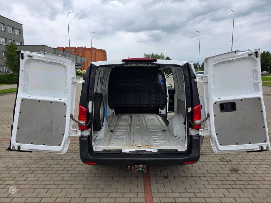 Balts Mercedes-Benz Vito 2018 Kauņa, ar dzinēja tilpumu 1.60 L un nobraukumu 346 tūkst. km par 6450 €, foto 17 vietnē AUTOMOTO.COM.LV