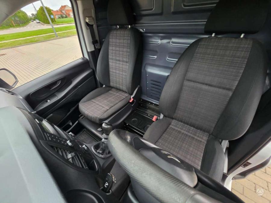 Balts Mercedes-Benz Vito 2018 Kauņa, ar dzinēja tilpumu 1.60 L un nobraukumu 346 tūkst. km par 6450 €, foto 25 vietnē AUTOMOTO.COM.LV