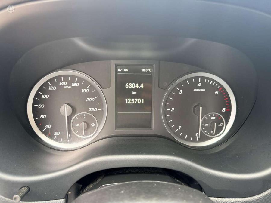 Balts Mercedes-Benz Vito 2019 Kauņa, ar dzinēja tilpumu 1.60 L un nobraukumu 126 tūkst. km par 8300 €, foto 21 vietnē AUTOMOTO.COM.LV