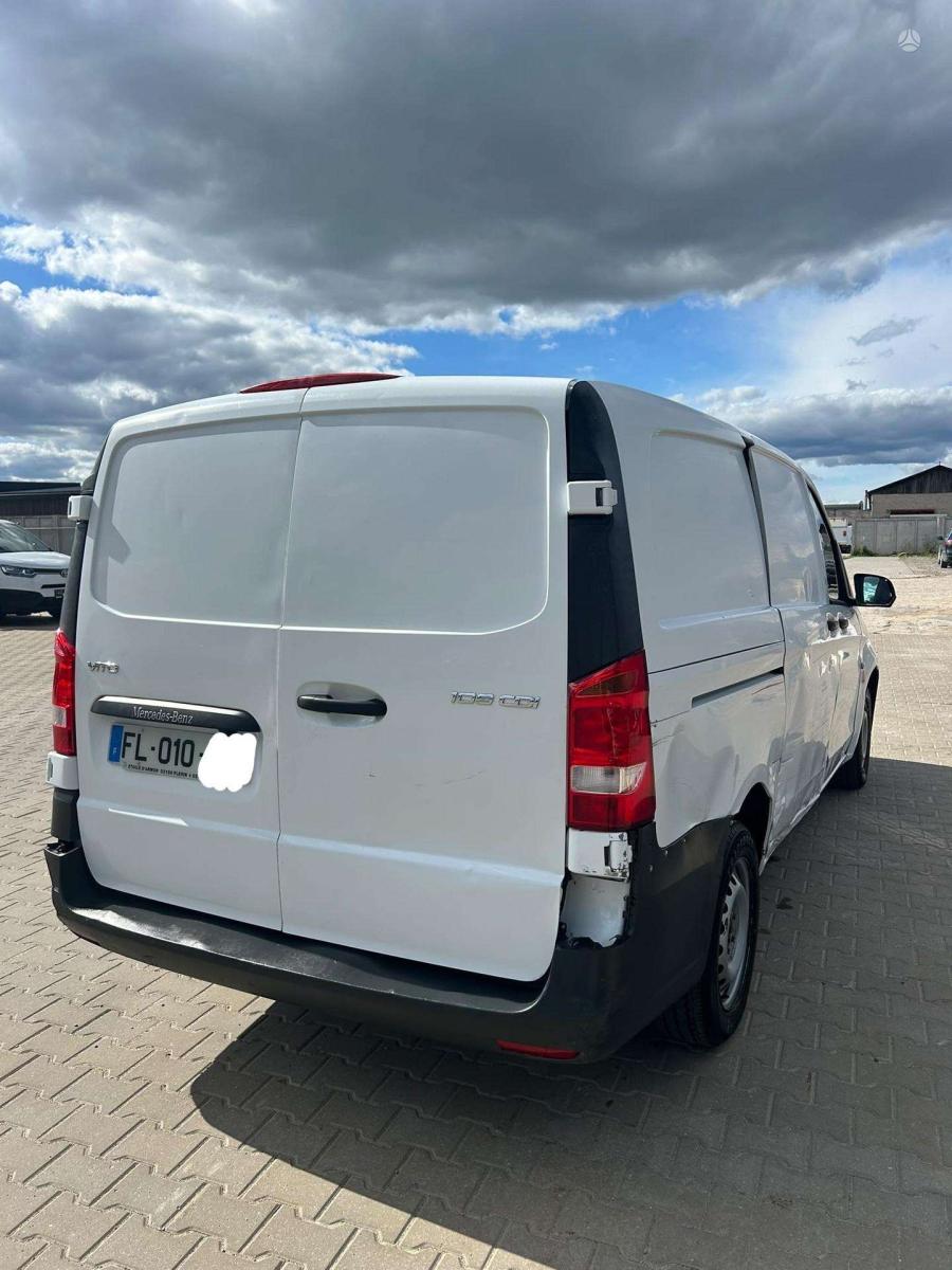White Mercedes-Benz Vito 2019 in Kaunas, with an engine capacity of 2.20 L and mileage of 253 thousand km for 5250 €, photo 5 on AUTOMOTO.COM.LV