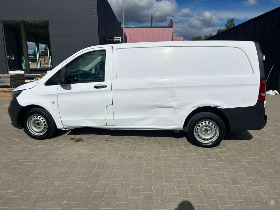 White Mercedes-Benz Vito 2019 in Kaunas, with an engine capacity of 2.20 L and mileage of 253 thousand km for 5250 €, photo 7 on AUTOMOTO.COM.LV
