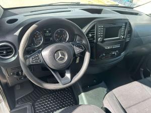 White Mercedes-Benz Vito 2019 in Kaunas, with an engine capacity of 2.20 L and mileage of 253 thousand km for 5250 €, photo 11 on AUTOMOTO.COM.LV