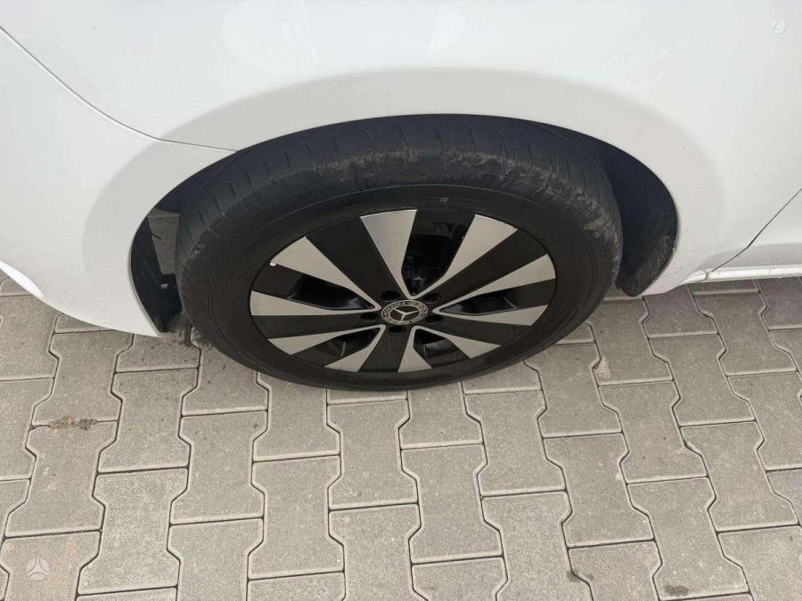 White Mercedes-Benz Vito 2020 in Vilnius, with an engine capacity of 1.95 L and mileage of 323 thousand km for 16150 €, photo 15 on AUTOMOTO.COM.LV