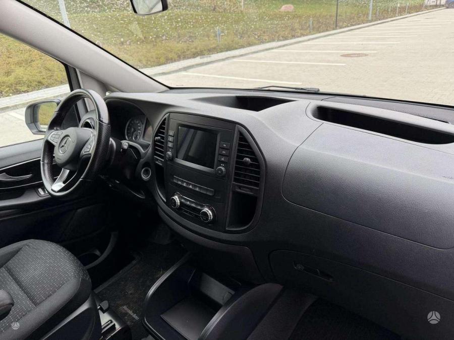 White Mercedes-Benz Vito 2020 in Vilnius, with an engine capacity of 1.95 L and mileage of 323 thousand km for 16150 €, photo 26 on AUTOMOTO.COM.LV