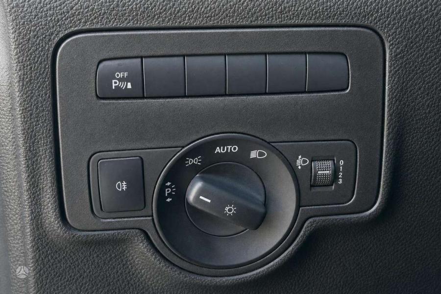 Balts Mercedes-Benz Vito 2020 Viļņa, ar dzinēja tilpumu 2.00 L un nobraukumu 228 tūkst. km par 16950 €, foto 17 vietnē AUTOMOTO.COM.LV