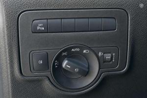 White Mercedes-Benz Vito 2020 in Vilnius, with an engine capacity of 2.00 L and mileage of 228 thousand km for 16650 €, photo 17 on AUTOMOTO.COM.LV