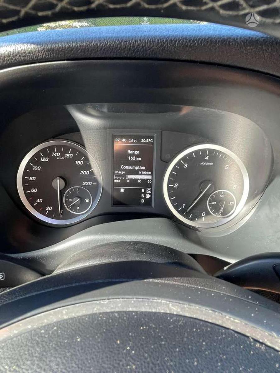White Mercedes-Benz Vito 2020 in Klaipeda, with an engine capacity of 1.95 L and mileage of 410 thousand km for 12600 €, photo 18 on AUTOMOTO.COM.LV