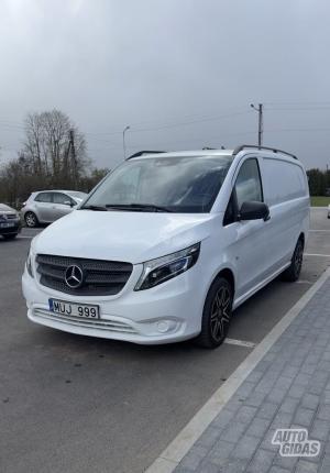 Balts Mercedes-Benz Vito 2021 Kauņa, ar dzinēja tilpumu 2.00 L un nobraukumu 190 tūkst. km par 16500 €, foto  vietnē AUTOMOTO.COM.LV