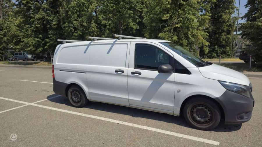 Balts Mercedes-Benz Vito 2021 Viļņa, ar dzinēja tilpumu 1.75 L un nobraukumu 141 tūkst. km par 18500 €, foto 3 vietnē AUTOMOTO.COM.LV