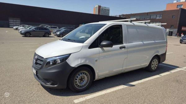 White Mercedes-Benz Vito 2021 in Vilnius, with an engine capacity of 1.75 L and mileage of 141 thousand km for 18500 €, photo 7 on AUTOMOTO.COM.LV