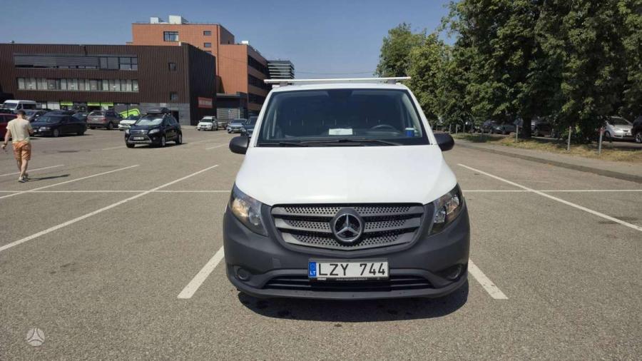 Balts Mercedes-Benz Vito 2021 Viļņa, ar dzinēja tilpumu 1.75 L un nobraukumu 141 tūkst. km par 18500 €, foto 10 vietnē AUTOMOTO.COM.LV