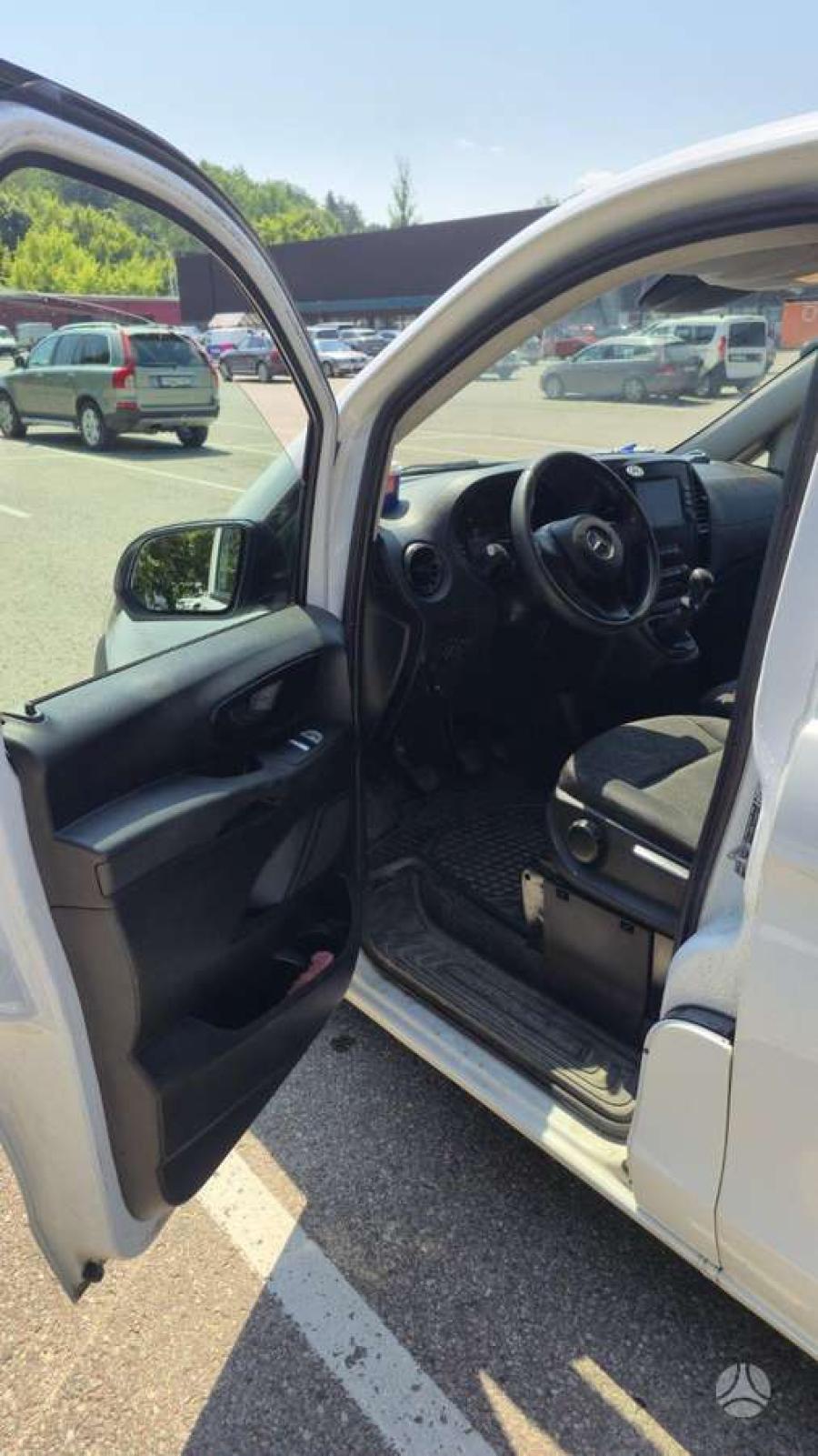 Balts Mercedes-Benz Vito 2021 Viļņa, ar dzinēja tilpumu 1.75 L un nobraukumu 141 tūkst. km par 18500 €, foto 13 vietnē AUTOMOTO.COM.LV